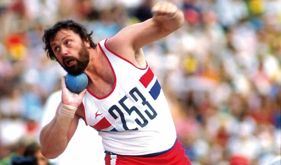 Geoff Capes, the ultimate big shot - AW