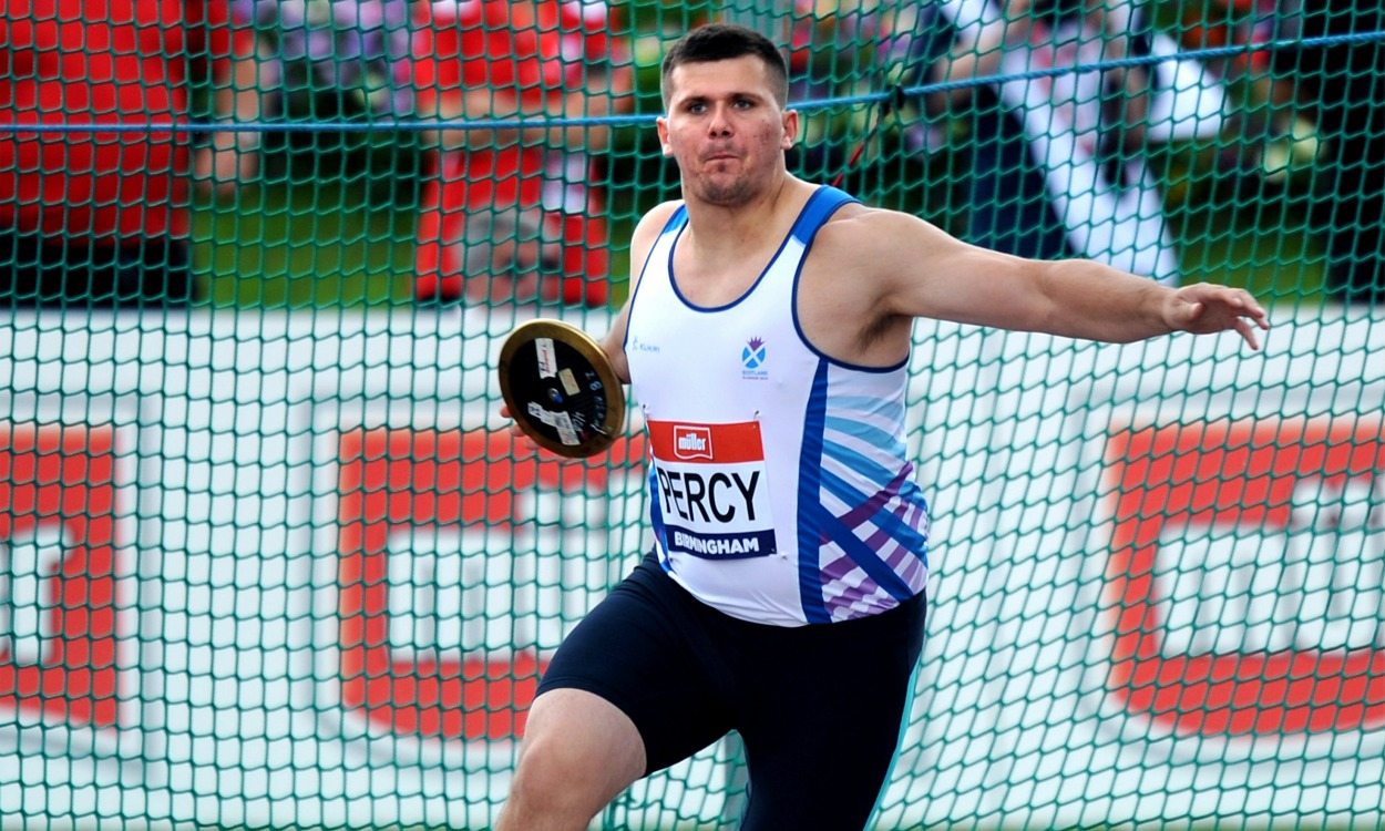 Nick Percy throws Scottish native discus record - weekly round-up - AW
