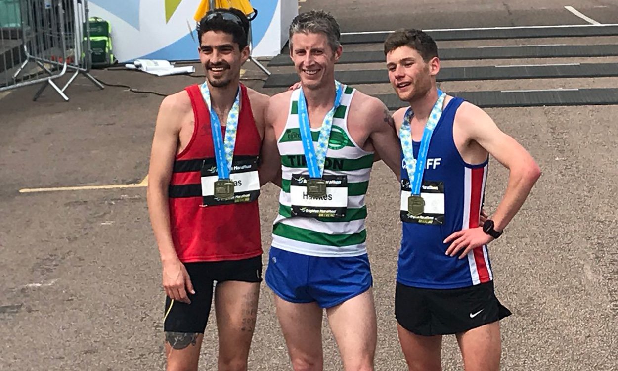 Stuart Hawkes takes dramatic Brighton Marathon win - Athletics Weekly