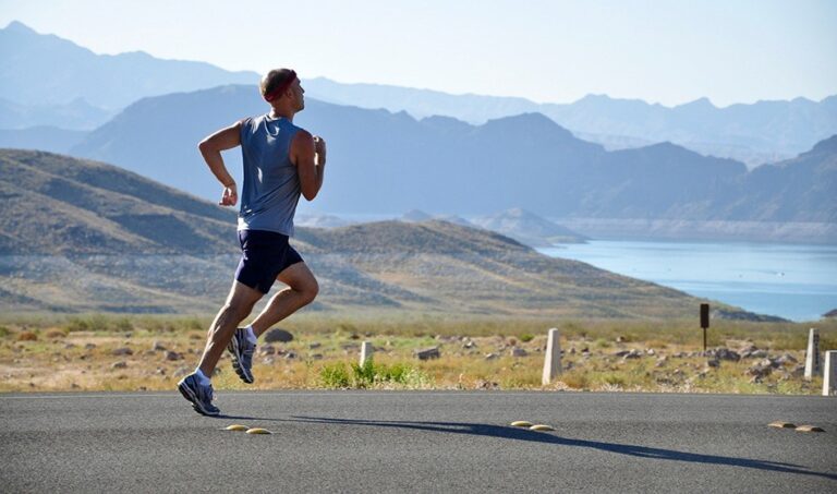 Solo-runner-by-Pixabay-on-Pexels - AW