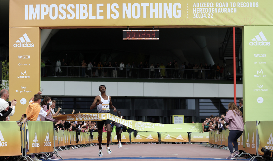 adidas men's 5km - AW