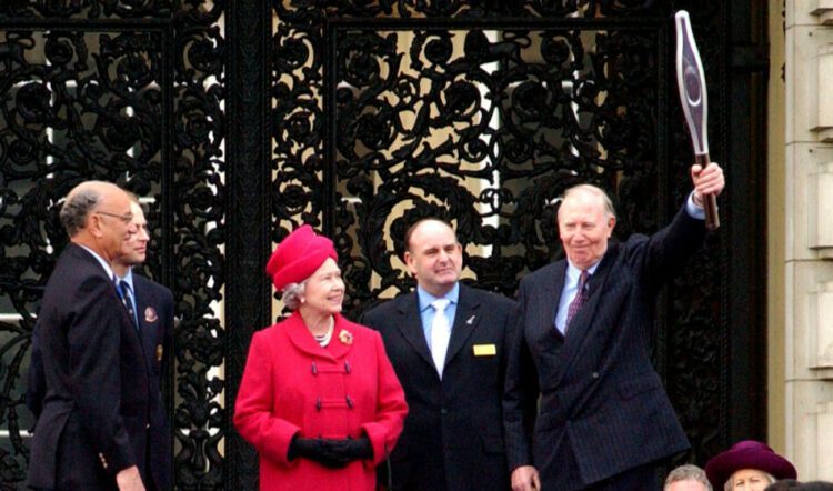 Queen Elizabeth and Roger Bannister 2002 Commonwealth Games - AW