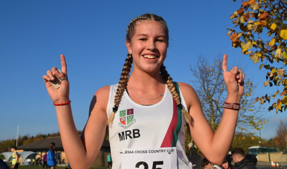 Inter Girls 1st Maisey Bellwood Woodhouse Grove School by Dave Woodhead ...