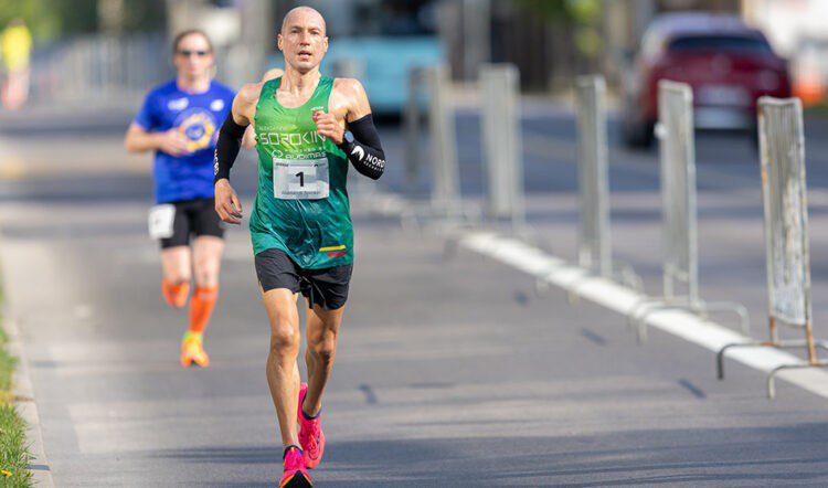 Aleksandr Sorokin improves his own 100km world record - AW