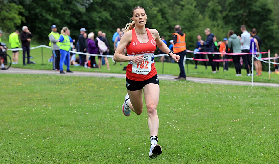 Stacey Smith and Chris Coulson capture North of England 5km titles ...
