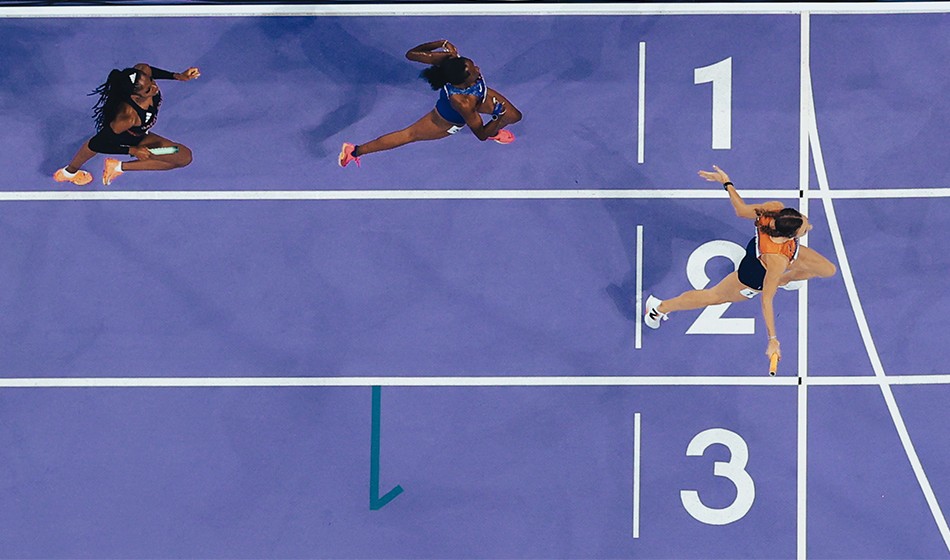 Ben Bloom - Journalist Profile - Intelligent Relations