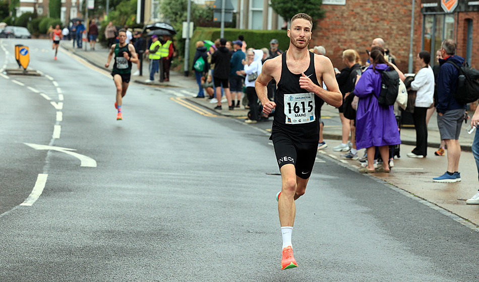 Marc Scott wins Darlington 10km - Athletics Weekly